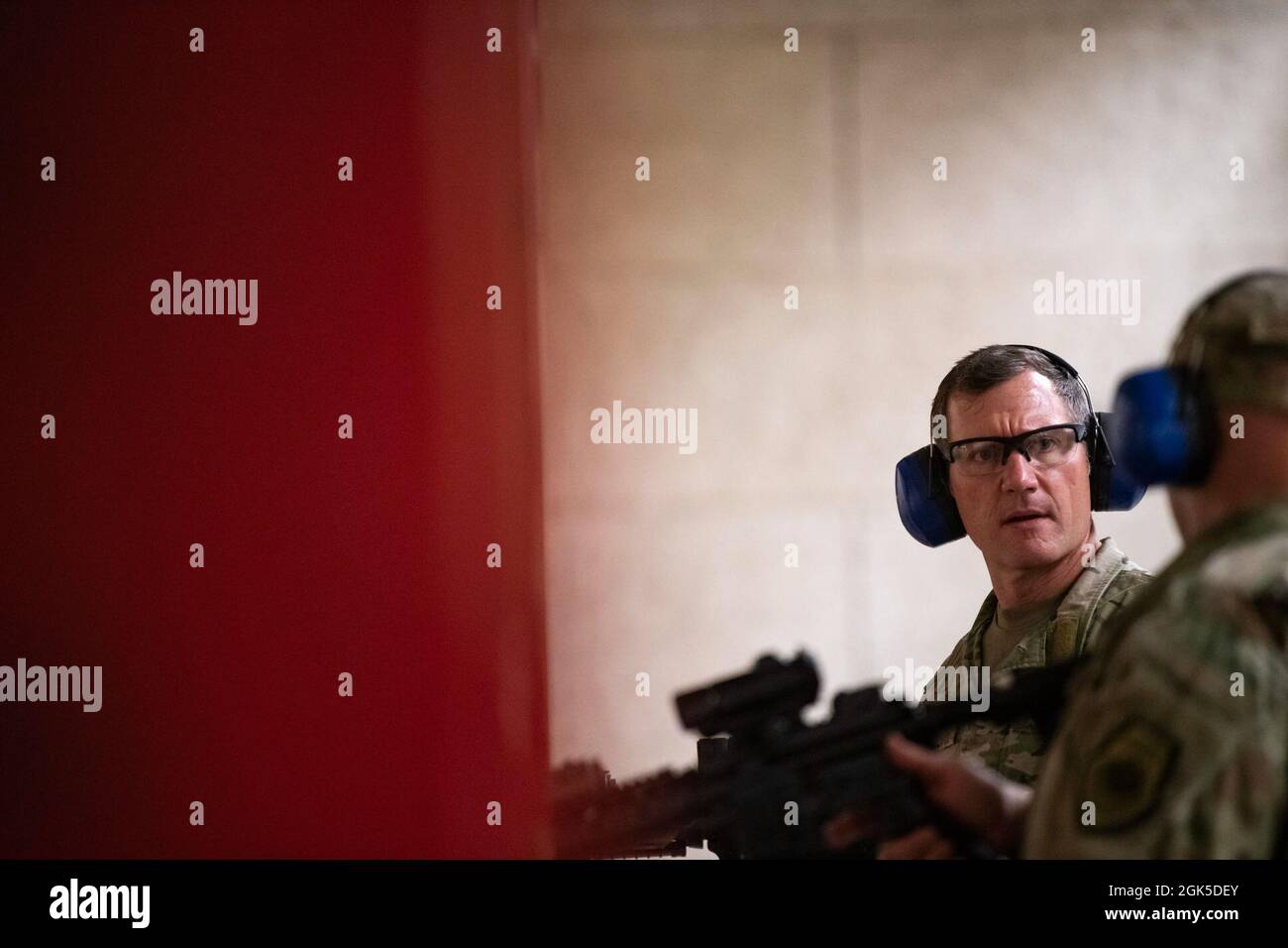 Le colonel John Gallemore, commandant de la 8e Escadre de chasseurs ...