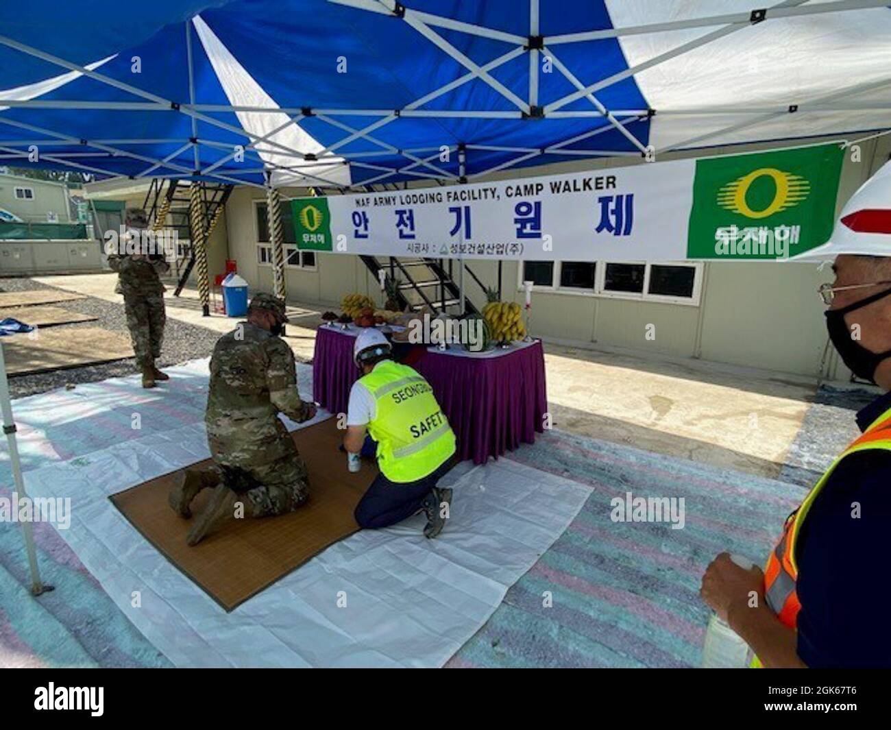 Le colonel Christopher Crary, commandant du district de l'extrême ...