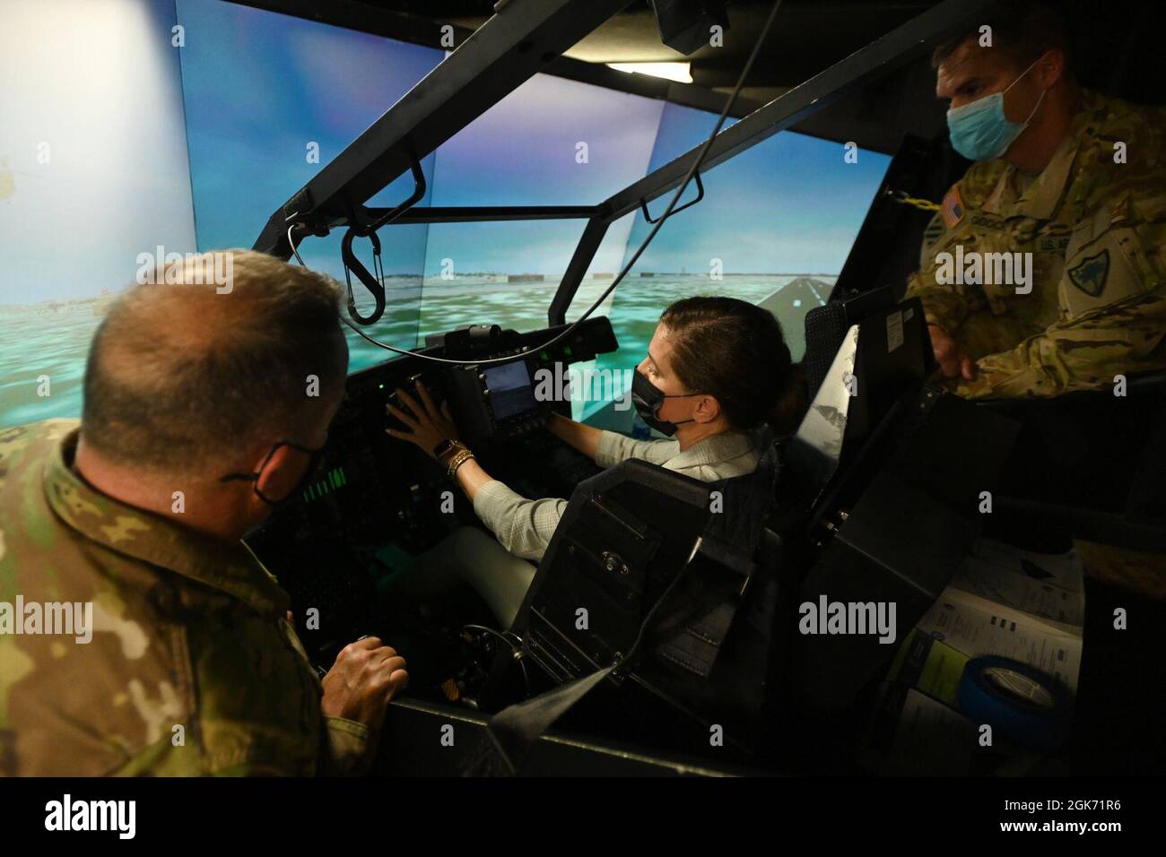 Ah 64 apache helicopter simulator Banque de photographies et d’images à ...