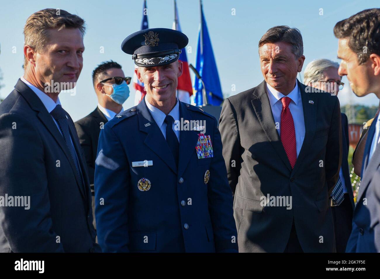 US Air Force Brig. Le général Jason E. Bailey, commandant de la 31e ...