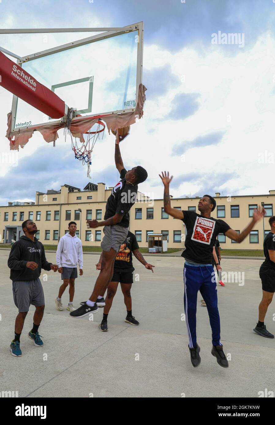 SPC. Darian Hardwick, un membre de l'équipage M1 de la compagnie Bravo ...