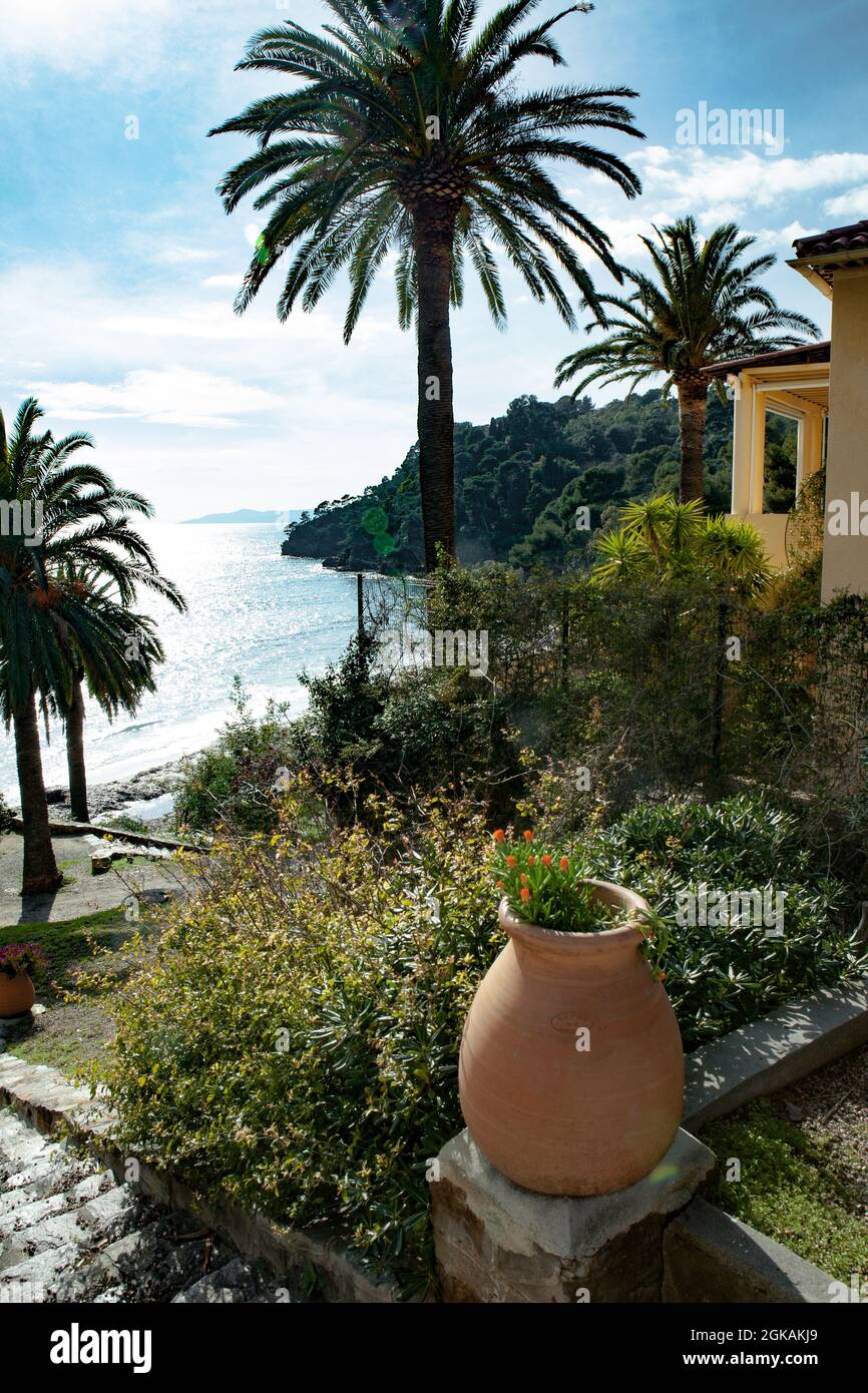 Rayol canadel Banque de photographies et d’images à haute résolution ...