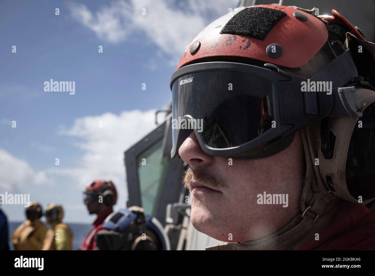 210305-N-BM428-0094 OCÉAN ATLANTIQUE (le 5 mars 2021) le compagnon de ...