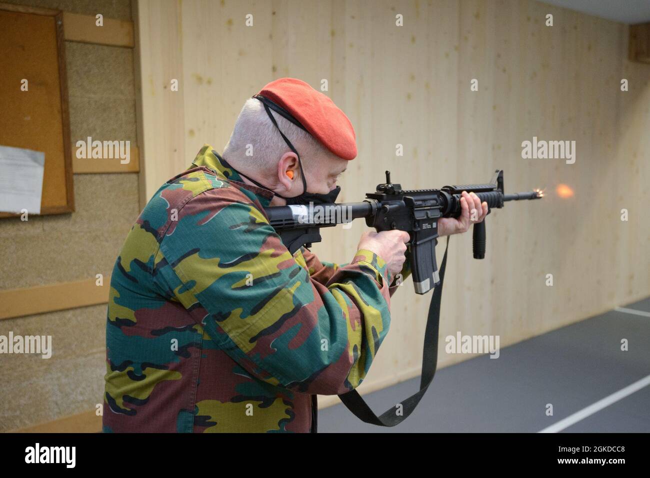 Armée belge 1er Cpl. Le chef Frank Potloot, caporal-chef du Groupe de ...