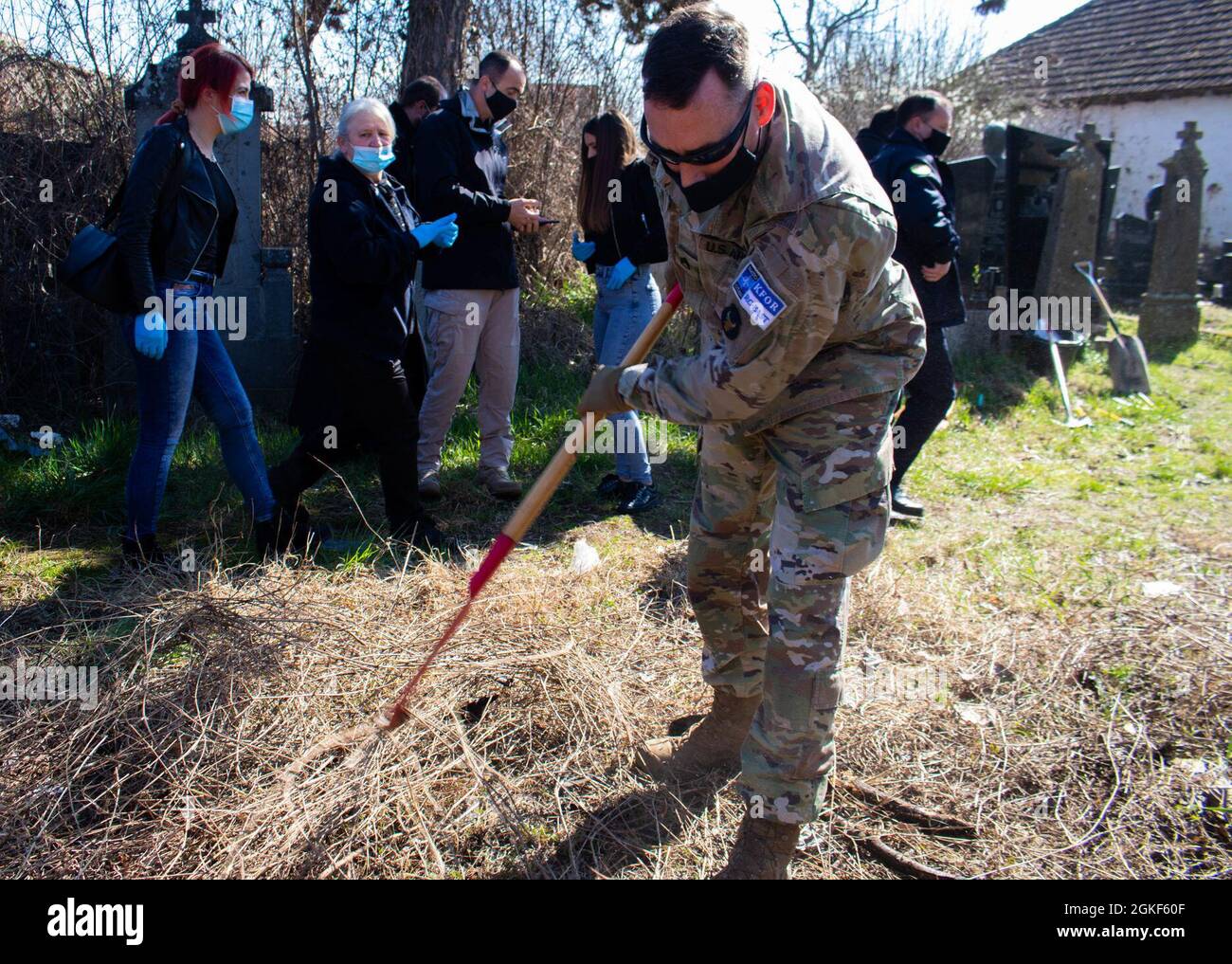 Sergent d'état-major George Peterson, un soldat affecté au Commandement ...