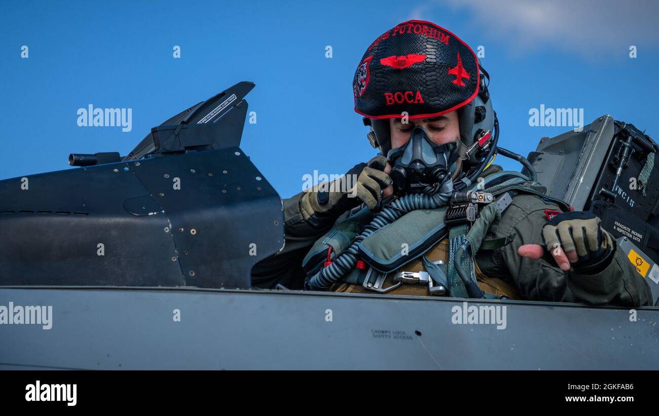 Le capitaine de la US Air Force Spencer “Boca” Rhoton, un pilote ...