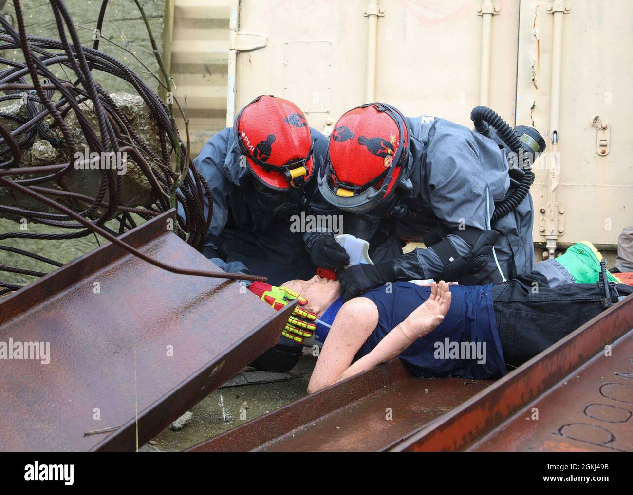 210429-N-PC620-0088 BUTLERVILLE, Ind. (29 avril 2021) soldats de l ...