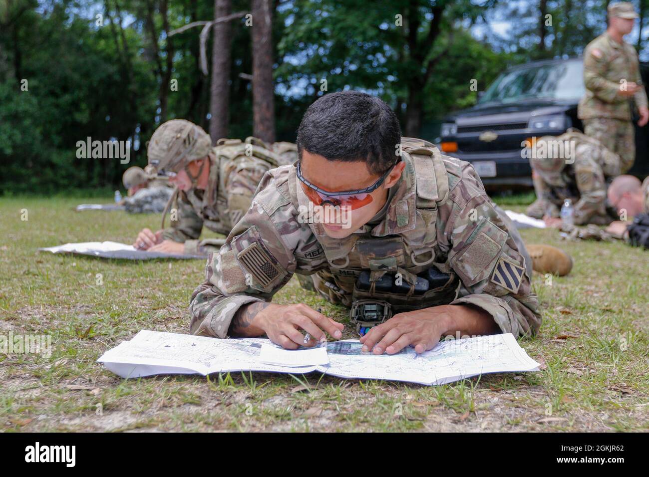 Sgt. Edgardo Melara, un fantassin affecté au 2e Bataillon, 69e Régiment ...