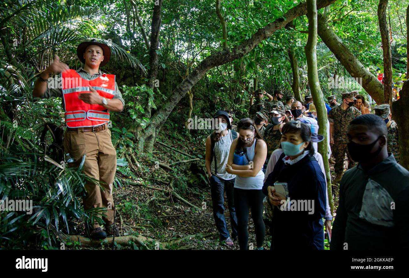 Paul French, responsable des ressources culturelles au camp de base des ...