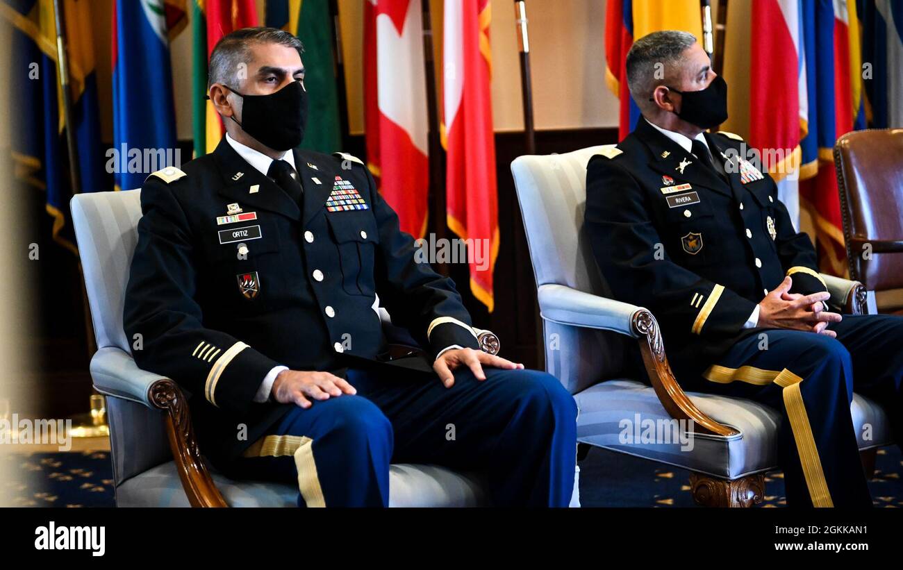 La direction de l'Inter-American Defense College organise une cérémonie ...