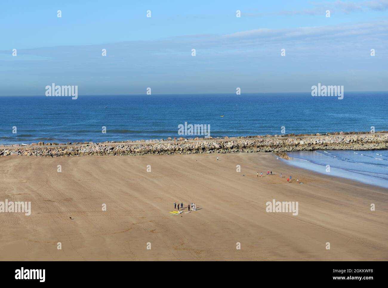 Vue sur l'embouchure de la rivière Bou Regreg et l'océan Atlantique ...