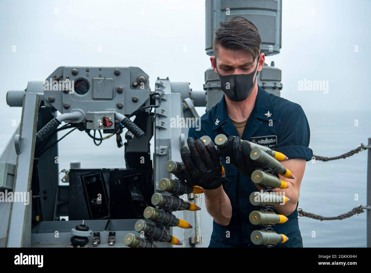 210520-N-JW440-1024 MER DES PHILIPPINES (le 20 mai 2021) le compagnon ...