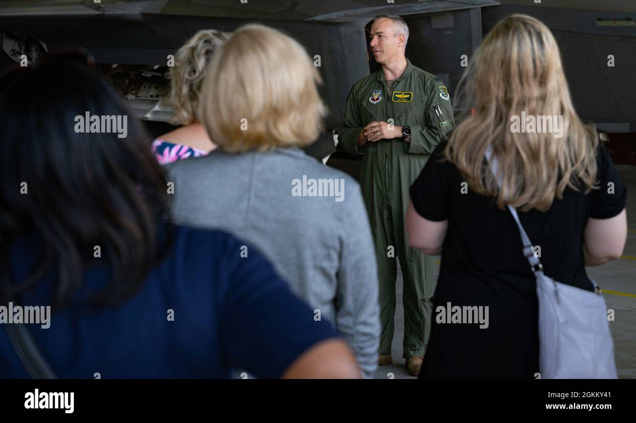 Le colonel de la US Air Force David Foster, le vice-commandant de la ...