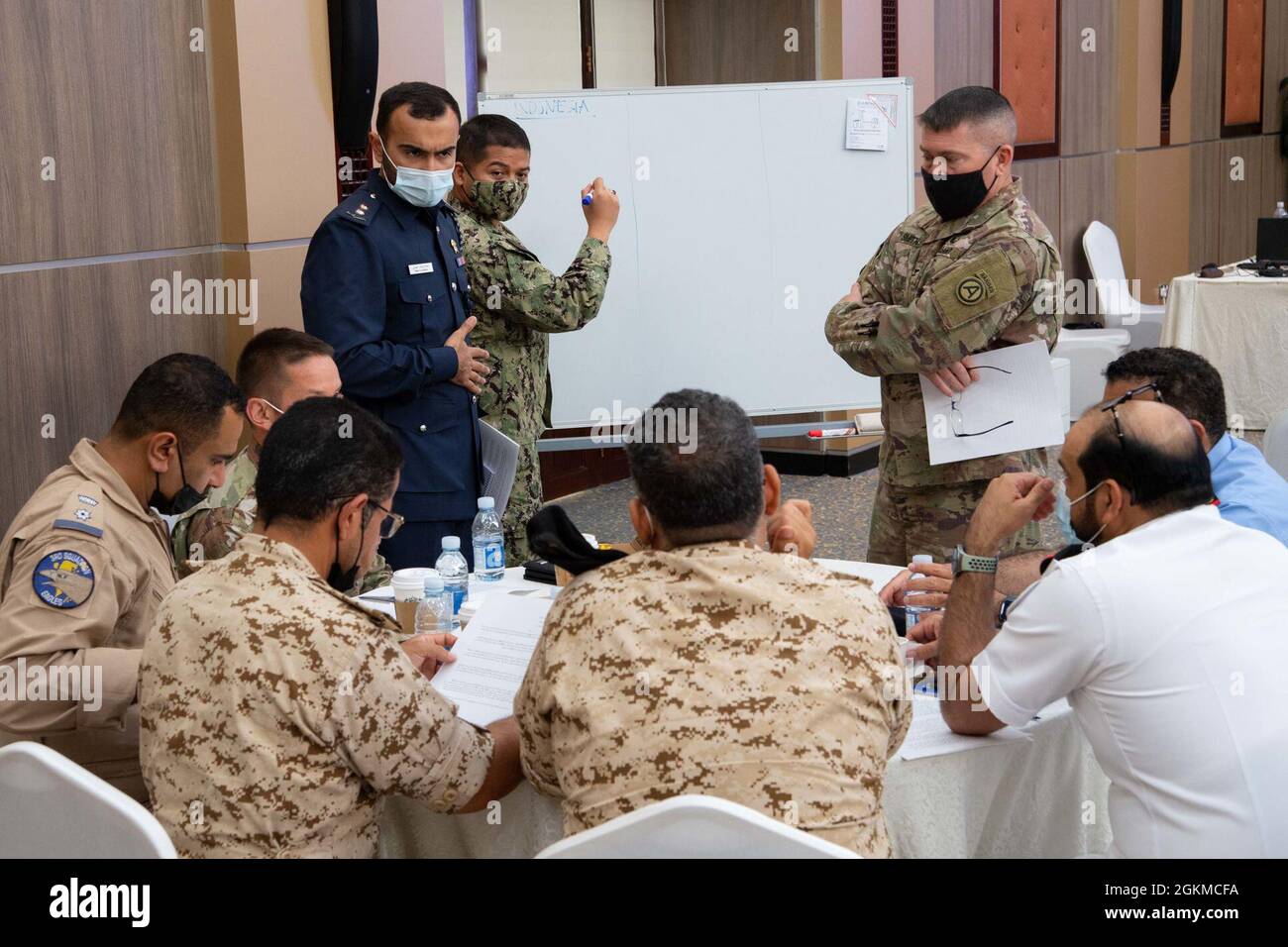 Bahrain defense force Banque de photographies et d’images à haute ...