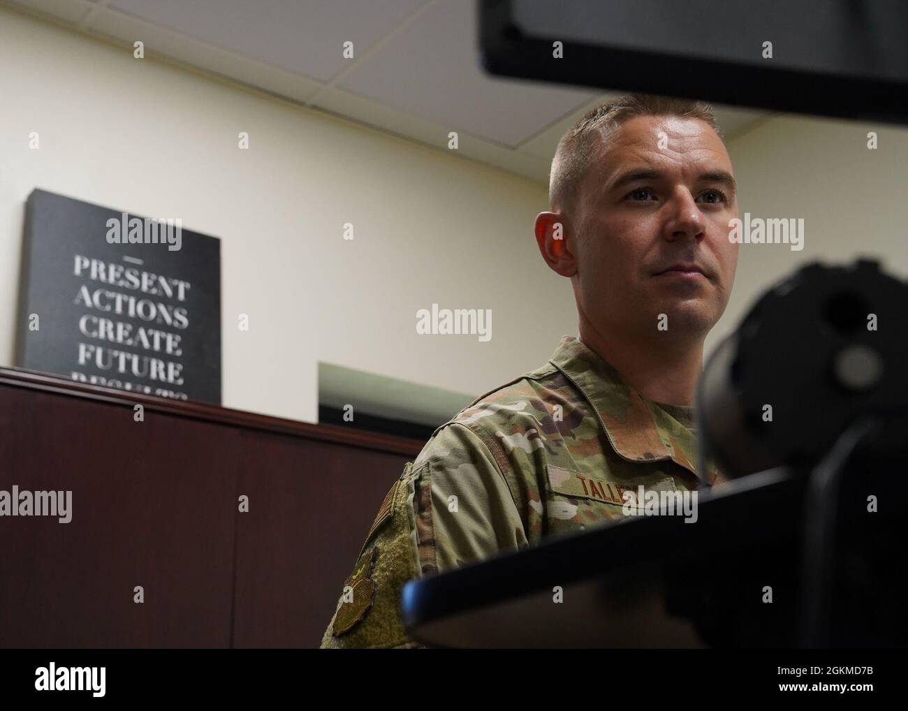 Sergent-chef de la Force aérienne des États-Unis Jonathan Talley, le surintendant de la ...