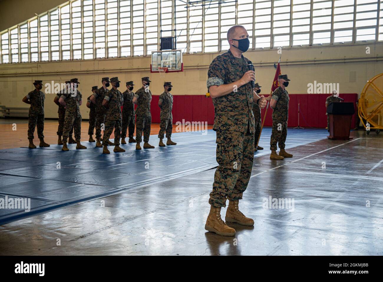 Le colonel Jeffrey Hammond, commandant, quartier général et Bataillon ...