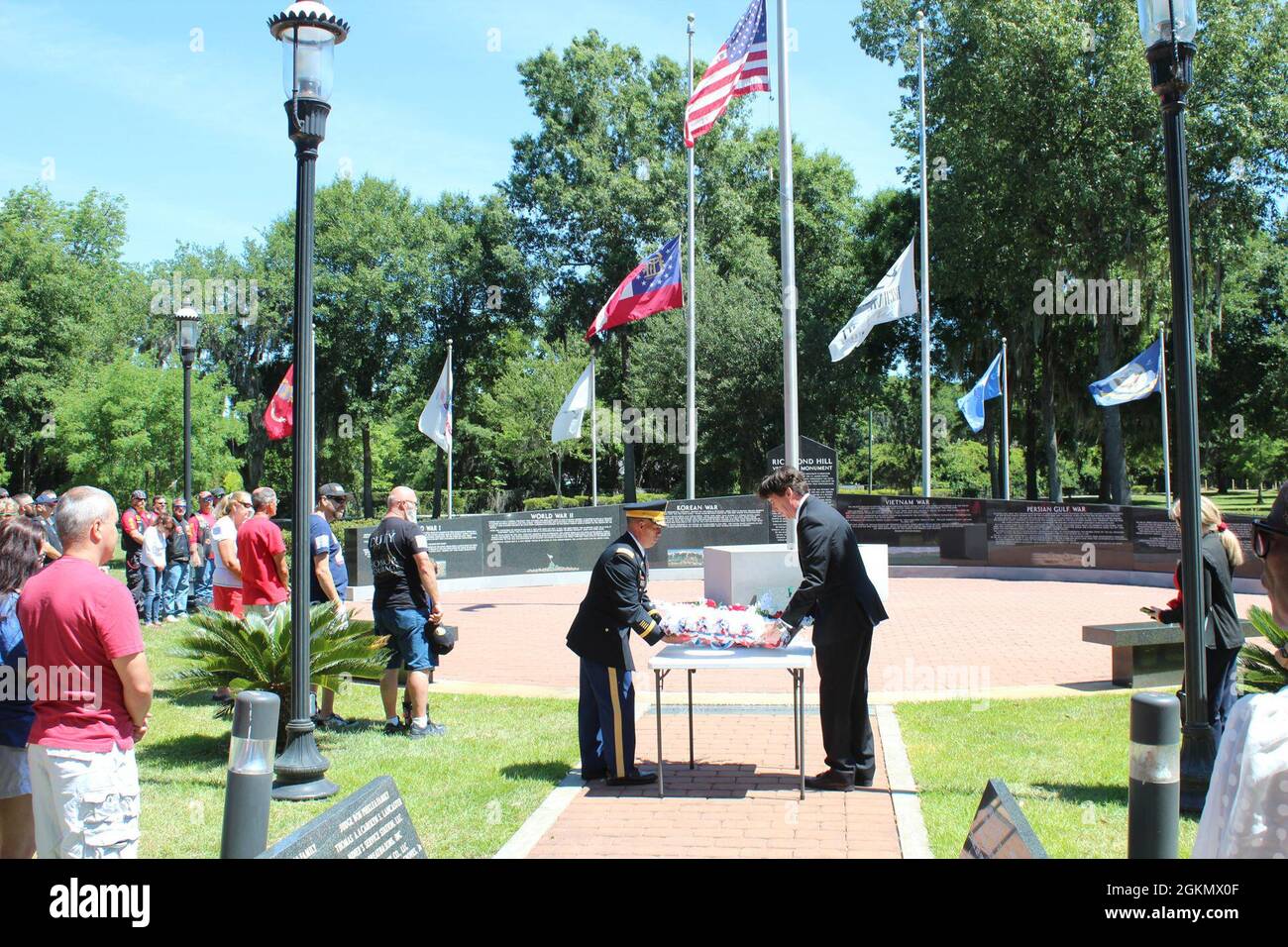Le colonel Terry Tillis, commandant de la 2e équipe de combat de la ...