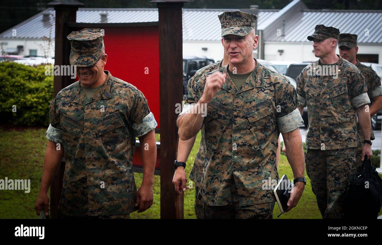 Marine corps sgt maj rafael rodriguez Banque de photographies et d ...