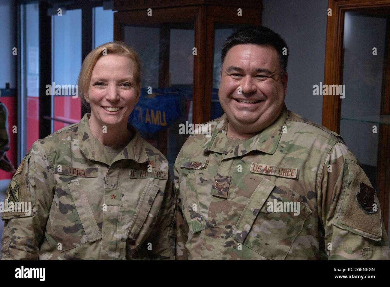 Bang. Le général Toni Lord, commandant de la composante aérienne de la ...