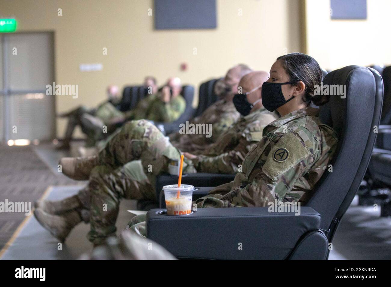 Le premier lieutenant Daisy Loméli de l'armée américaine, officier ...