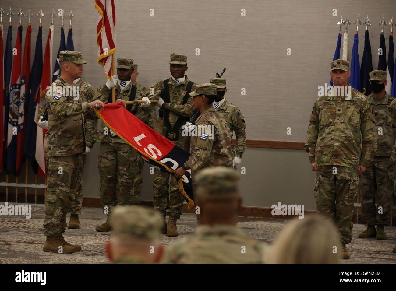 Le colonel David Key, commandant de la brigade de soutien de la 3e ...