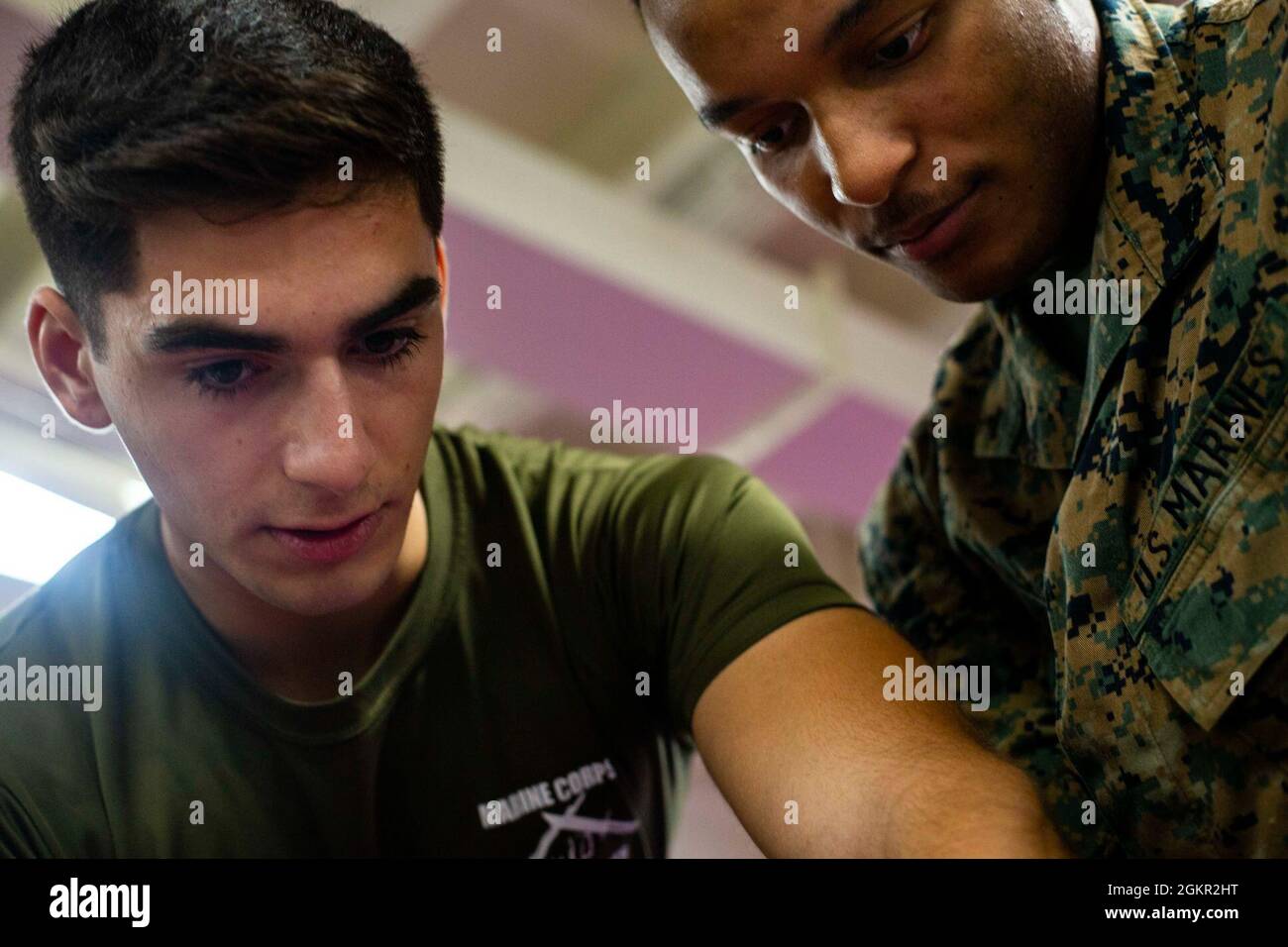 Caporal du corps des Marines des États-Unis Levi Wolf instructeur en ...