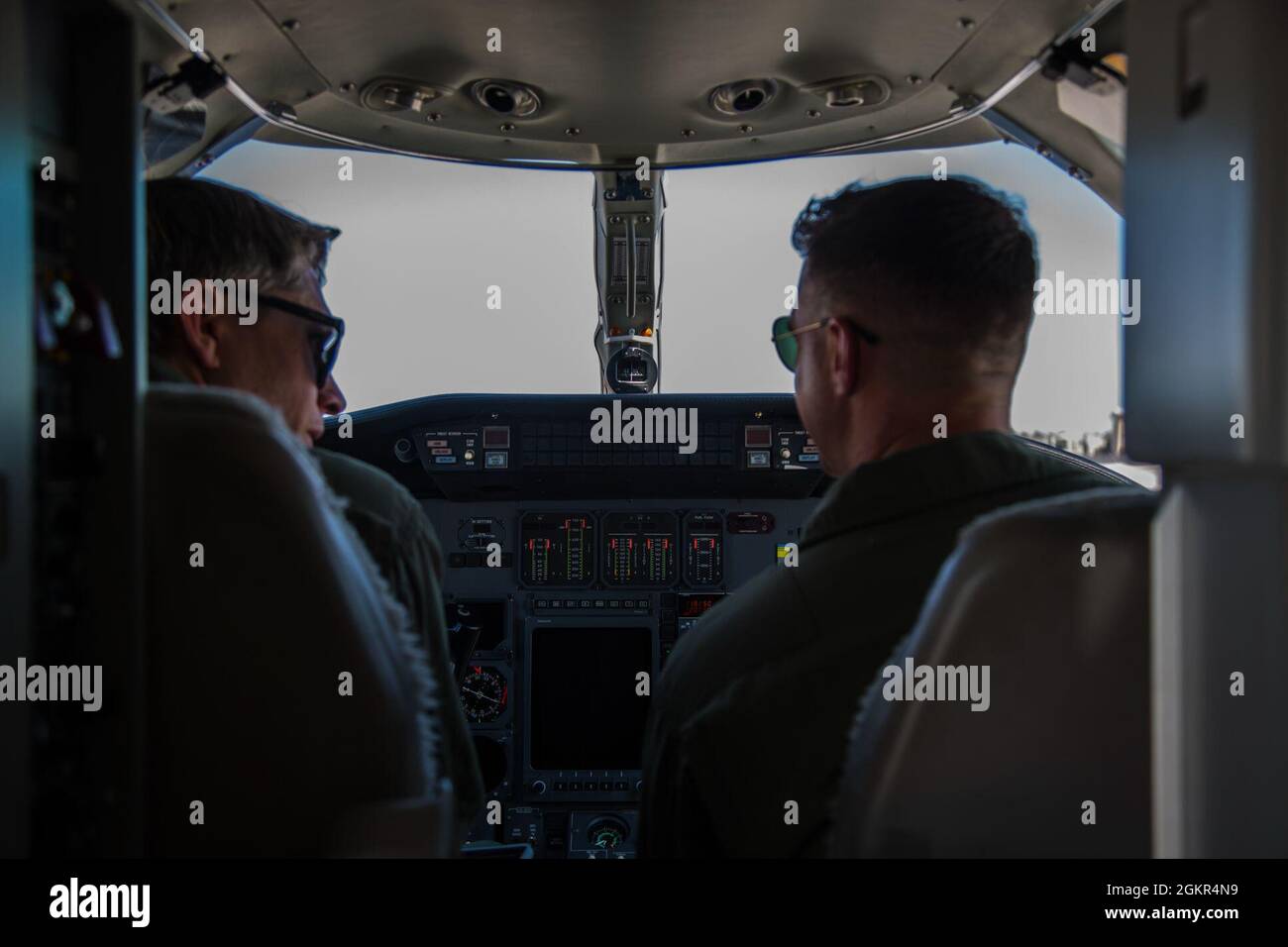 Le capitaine Christopher Klein (à gauche) et le lieutenant-colonel ...