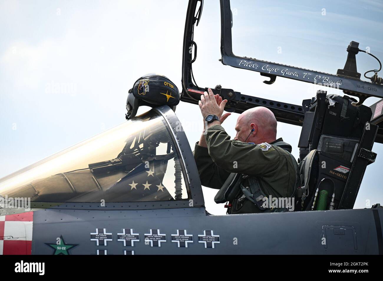 Le Colonel John Stratton de la US Air Force, 48e commandant de la ...