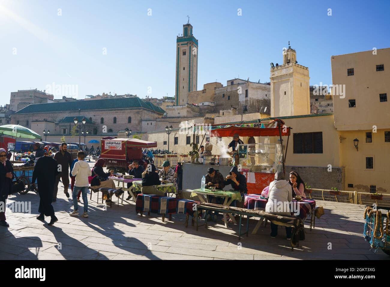 Mosque rcif rcif square fez Banque de photographies et d’images à haute ...