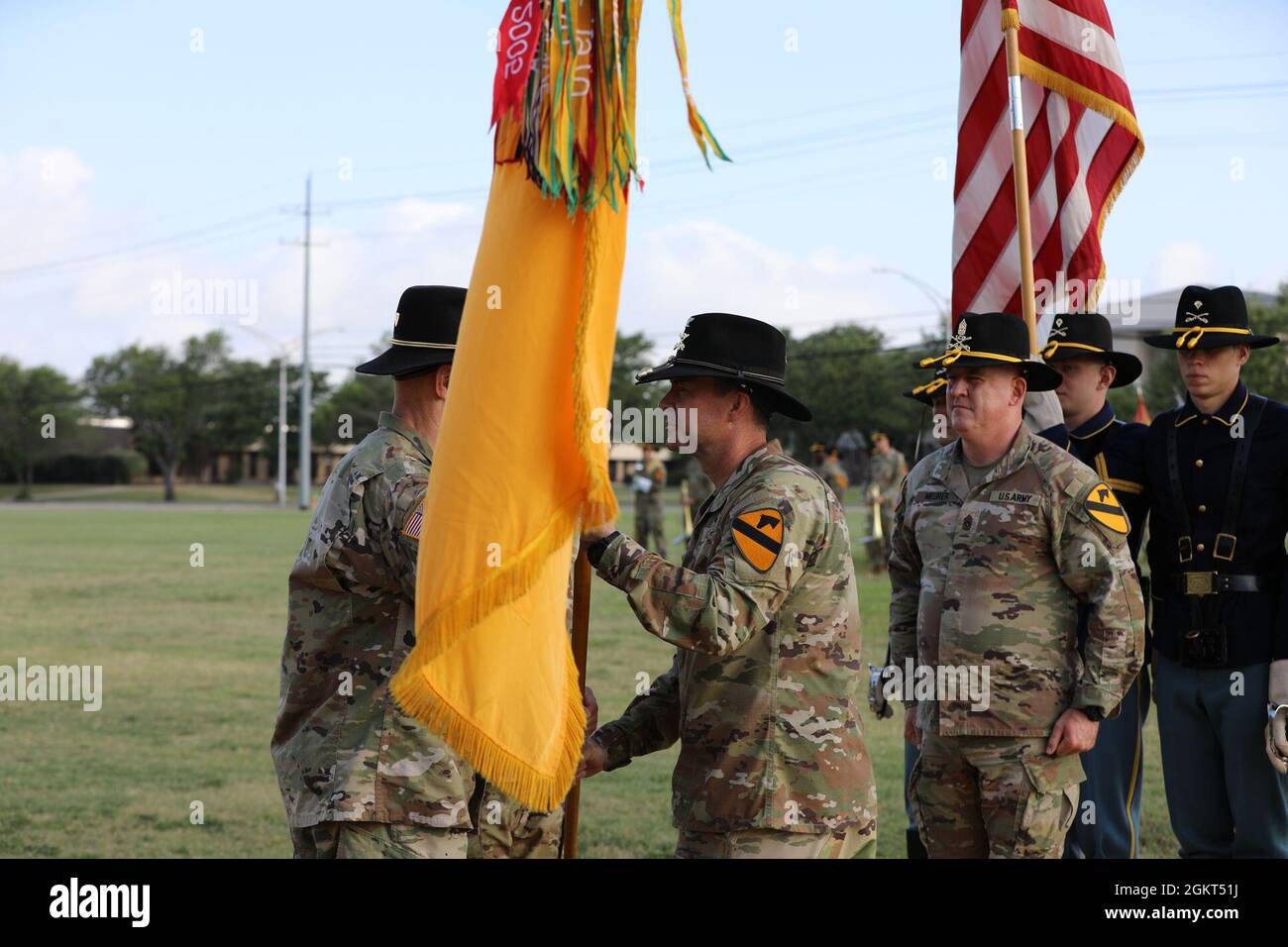 Le colonel Disney, commandant de la brigade de soutien de la 1re ...