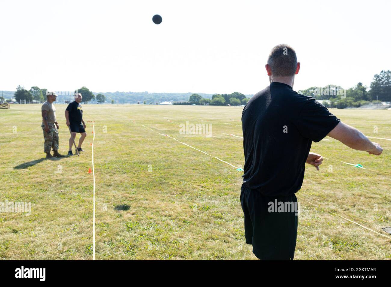 Le capitaine Andrew Bartlett, officier d'infanterie affecté au 6e ...