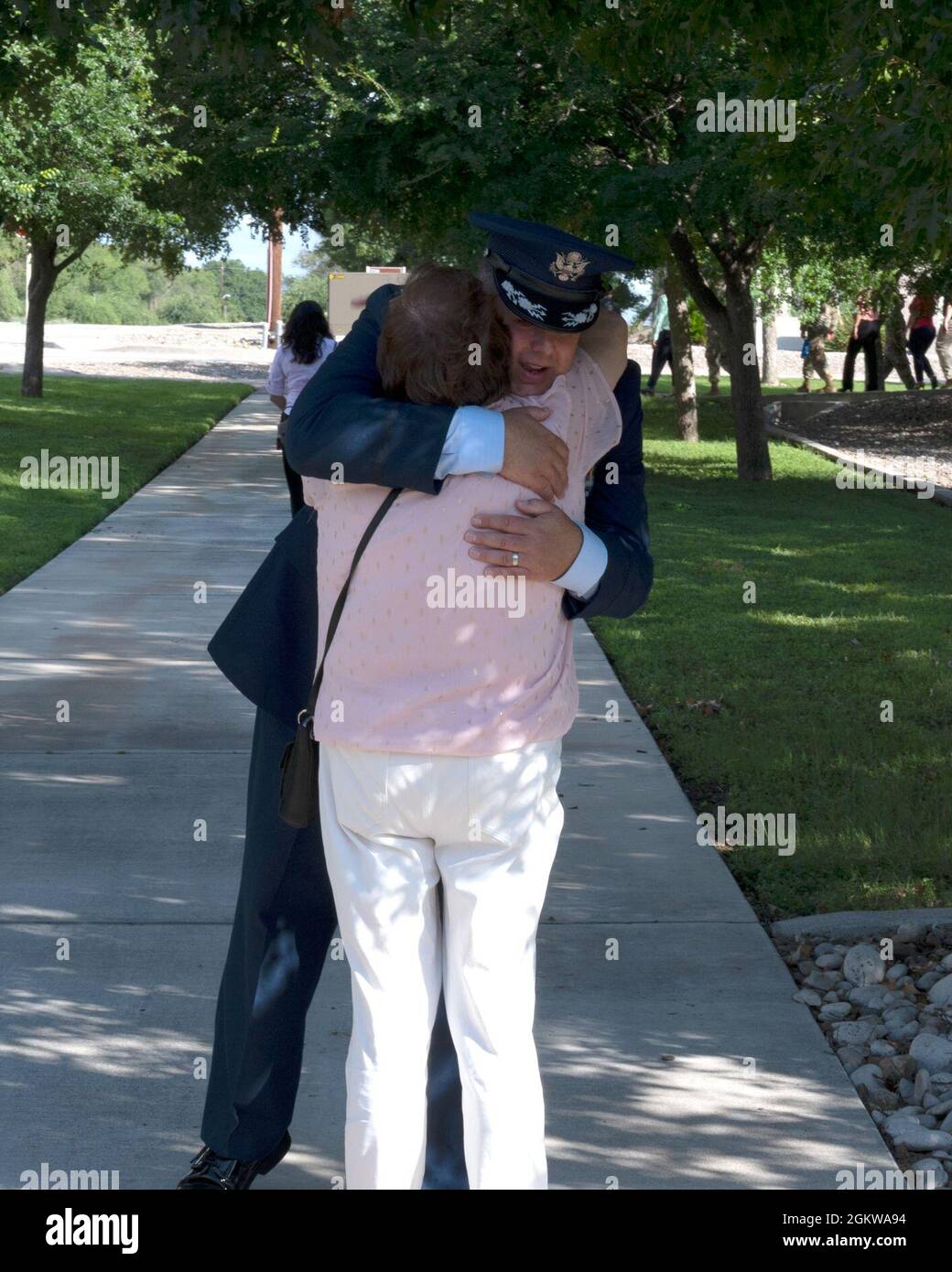 Le colonel de la US Air Force Ted Glasco fait ses adieux à l'équipe XL ...