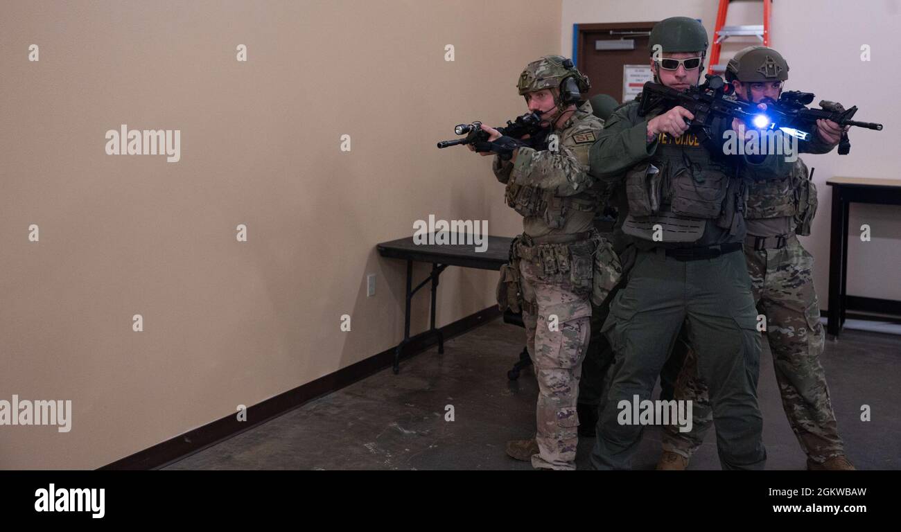 Formation De Swat Banque d'image et photos - Alamy