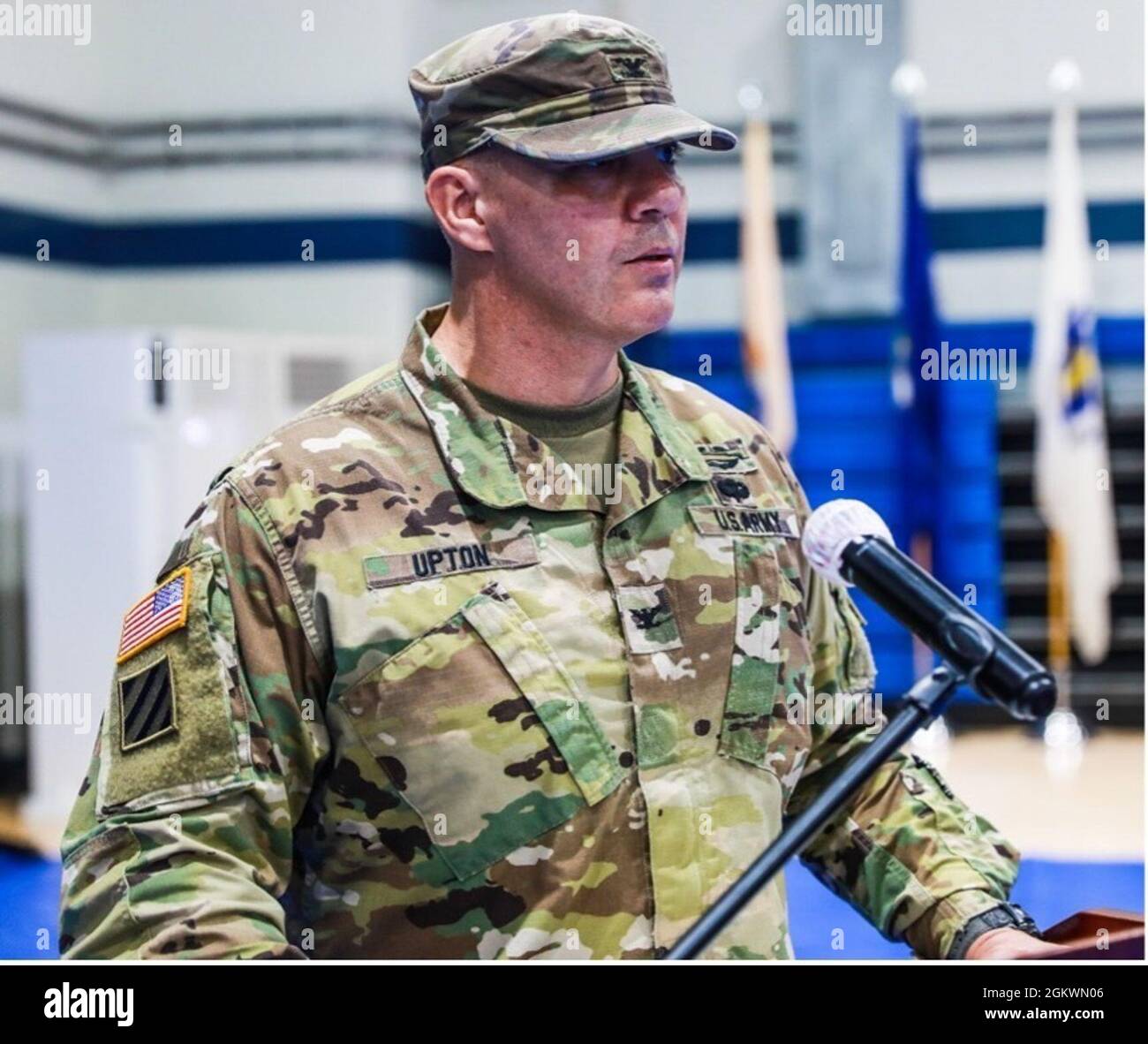 Le colonel Trent D. Upton, de la 1re équipe de combat de la Brigade ...