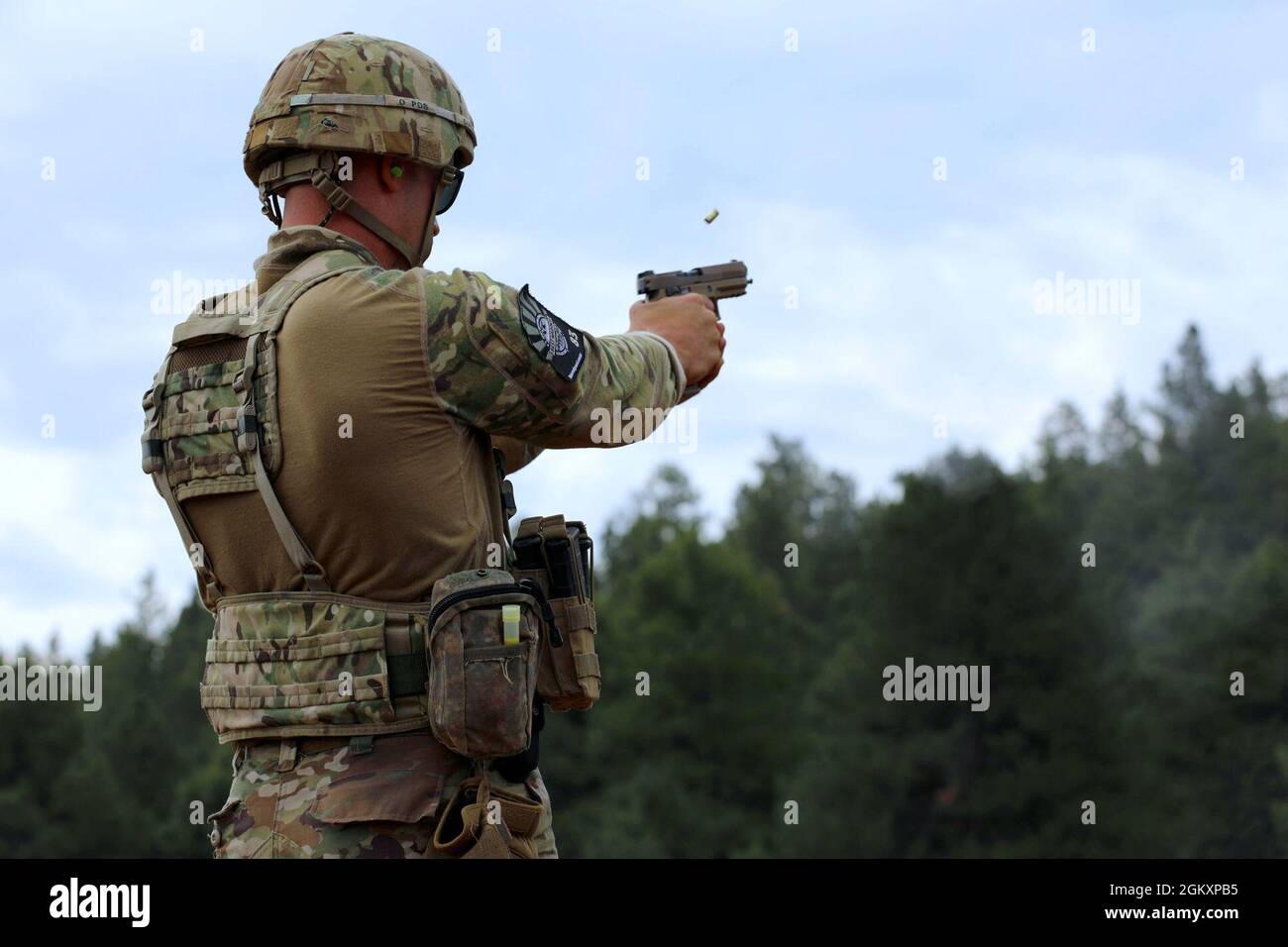 Sgt. Ryan Corcoran de 1ère classe, avec le bataillon de recrutement et ...
