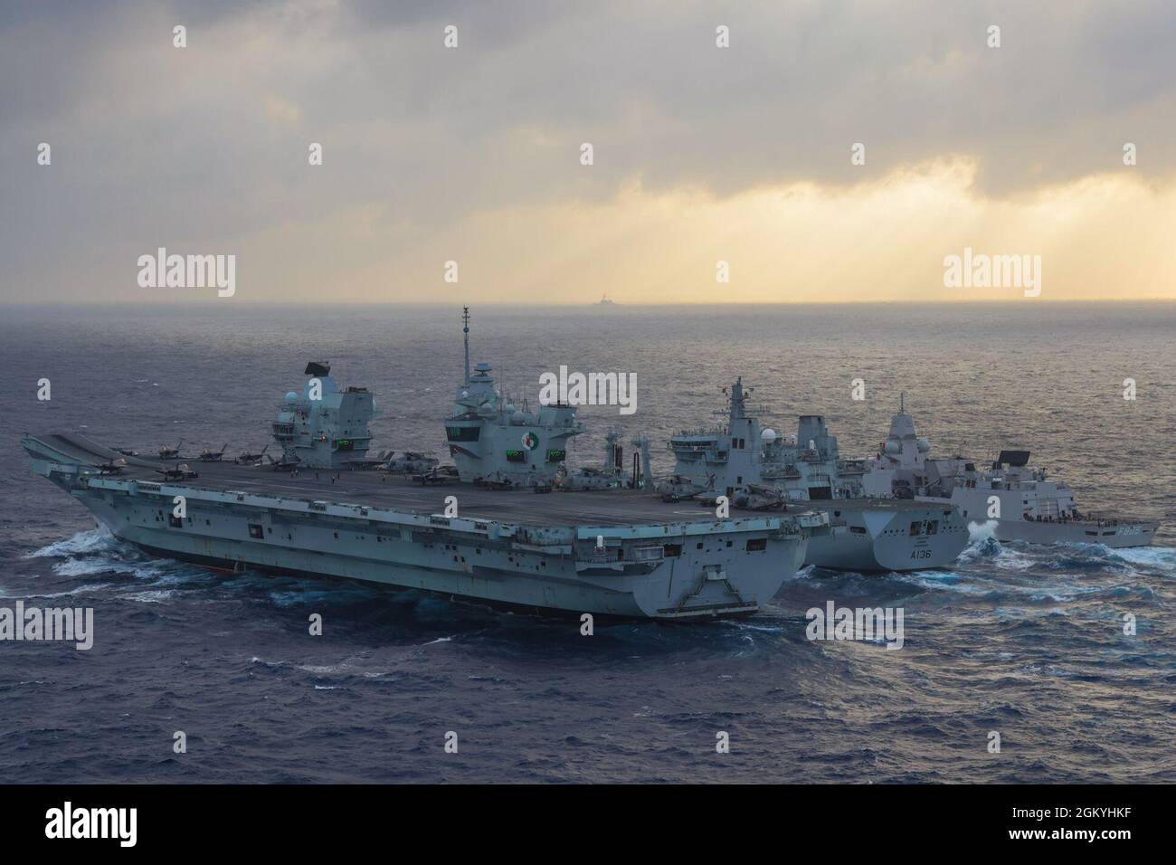 Hms evertsen Banque de photographies et d’images à haute résolution - Alamy