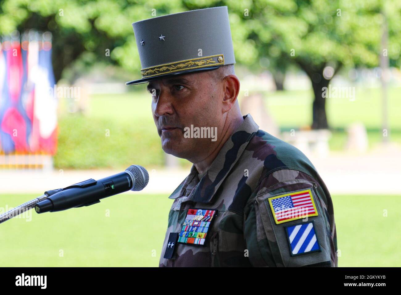 Brigue française Le général Jean-Pierre Fague, commandant adjoint de la ...