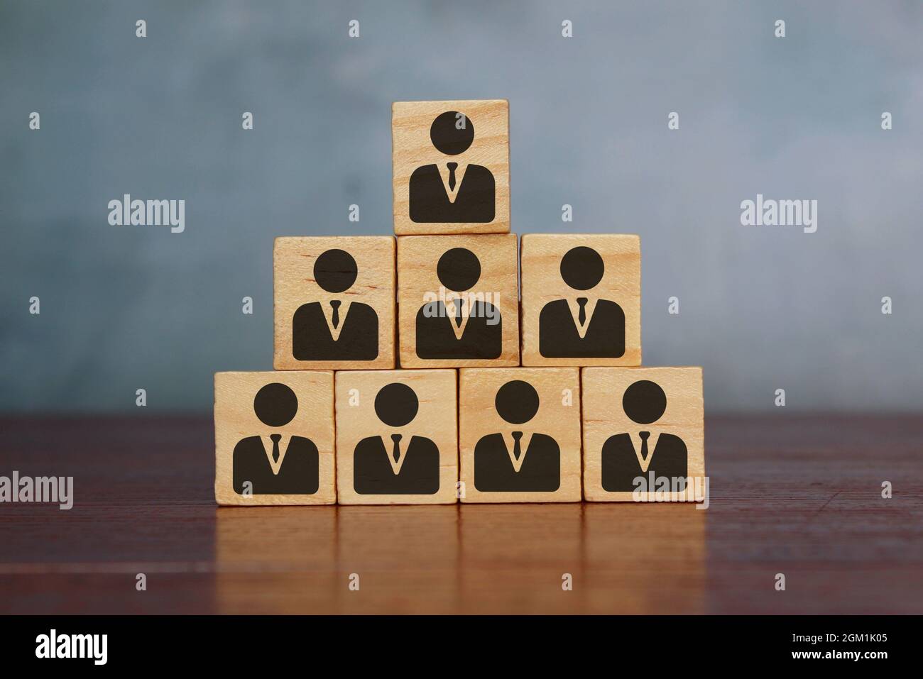 Structure hiérarchique, organisation et concept de leadership. Pyramide ...