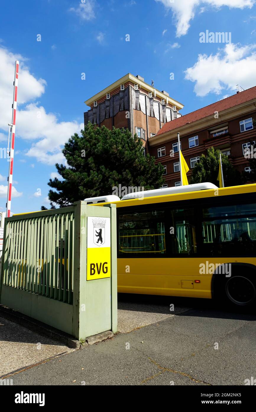Bvg bus depot Banque de photographies et d’images à haute résolution ...