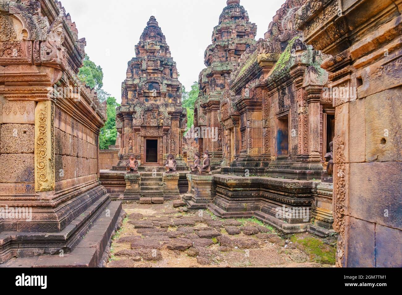 Banteay Srei - un 10e siècle temple hindou dédié à Shiva. Le temple ...