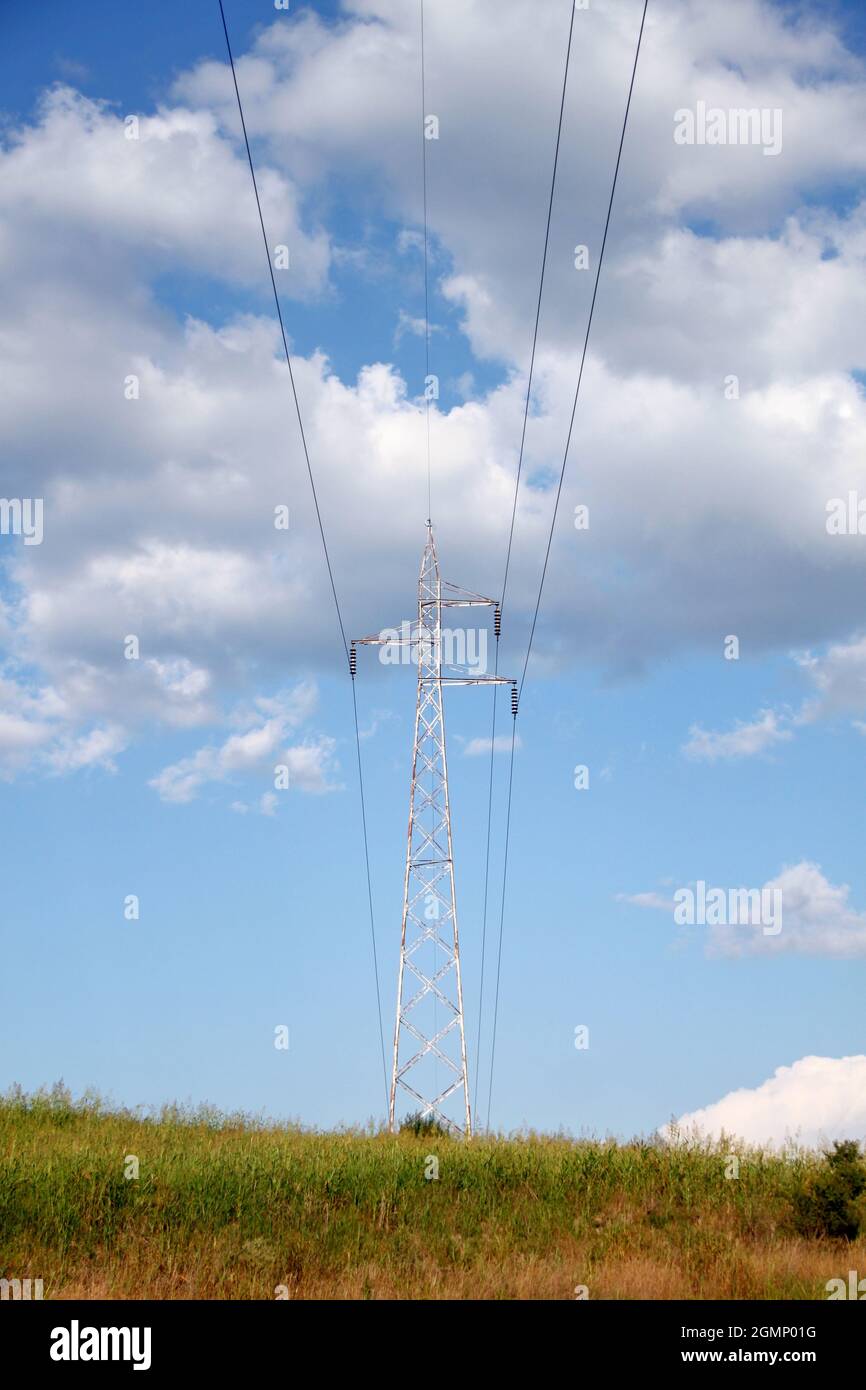 Electrical poles Banque de photographies et d’images à haute résolution - Alamy