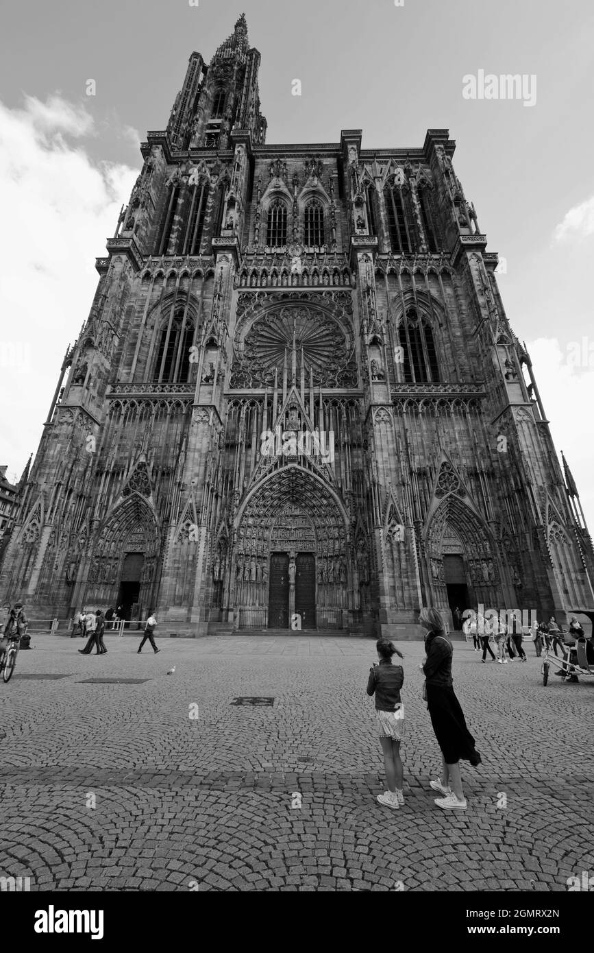Cathédrale notre dame de strasbourg Banque d'images noir et blanc - Alamy