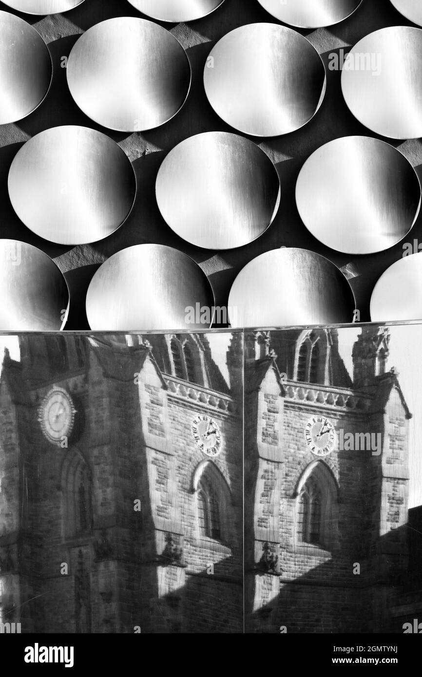 Immeuble ultra moderne Banque d'images noir et blanc - Alamy