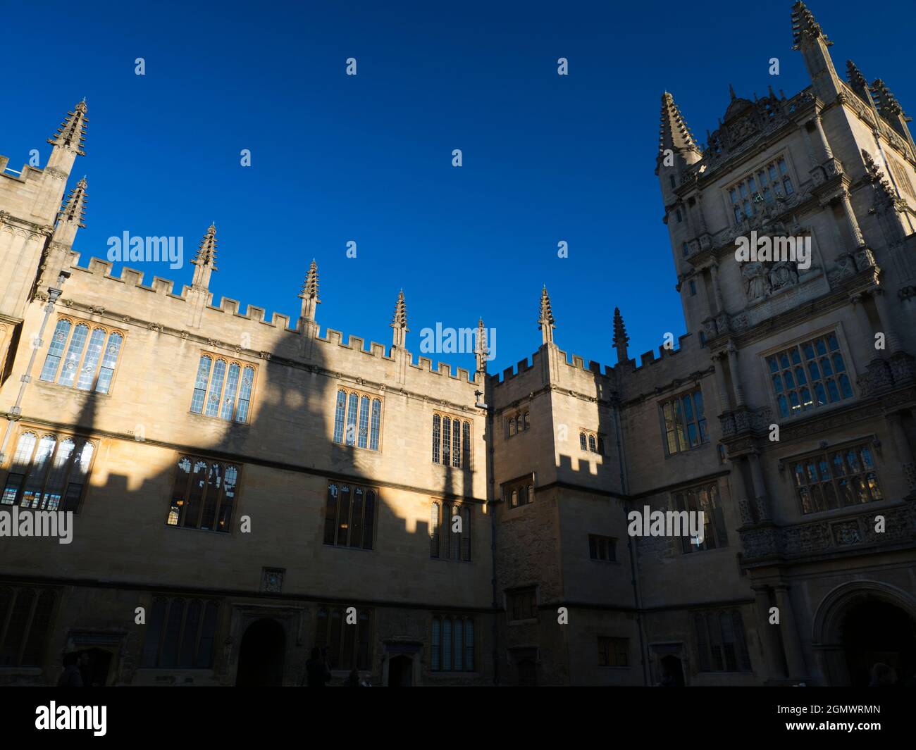 Bodleian library gothic window oxford Banque de photographies et d ...