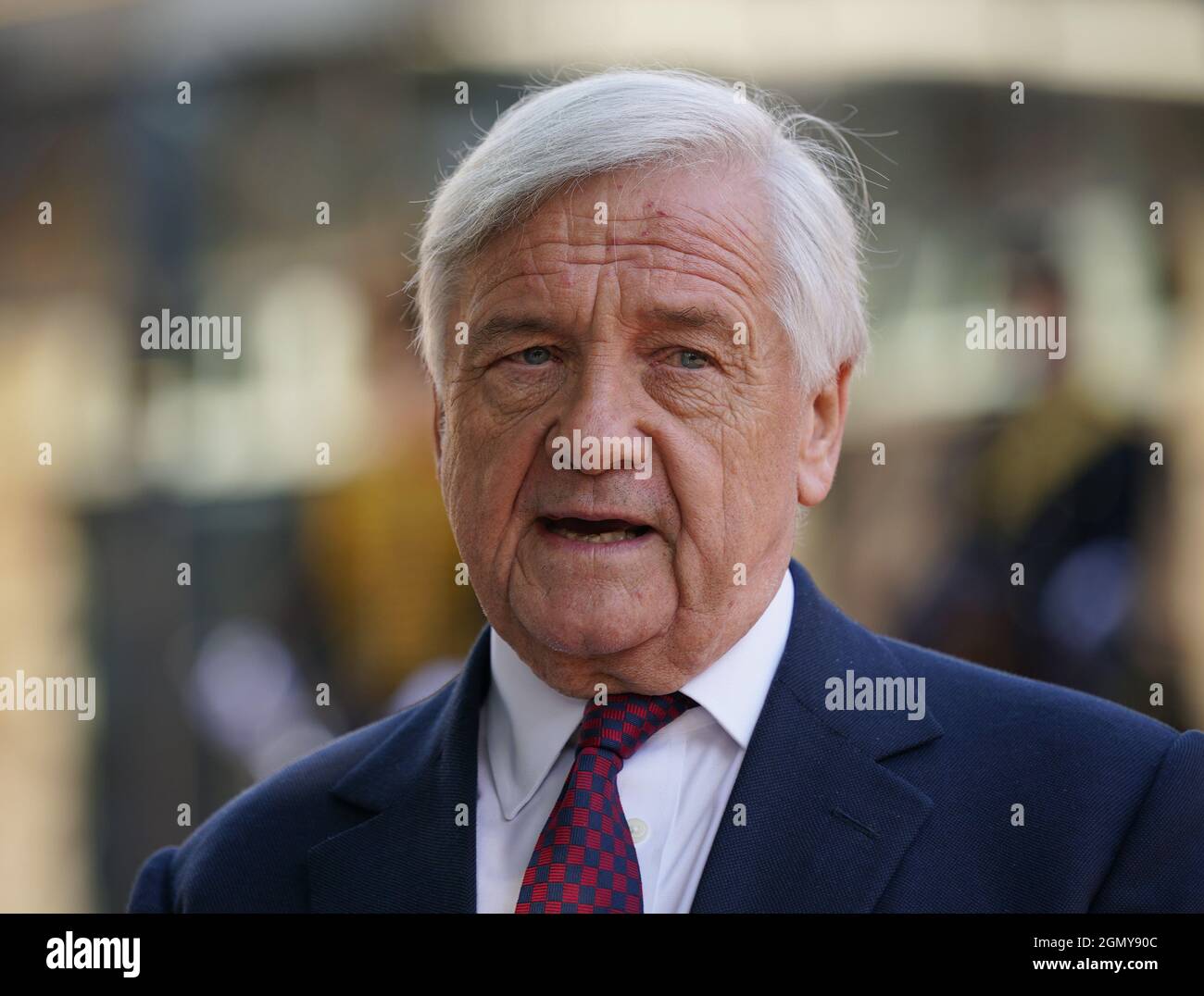 Sir Mike Rake, Président du Comité consultatif, lors du lancement ...