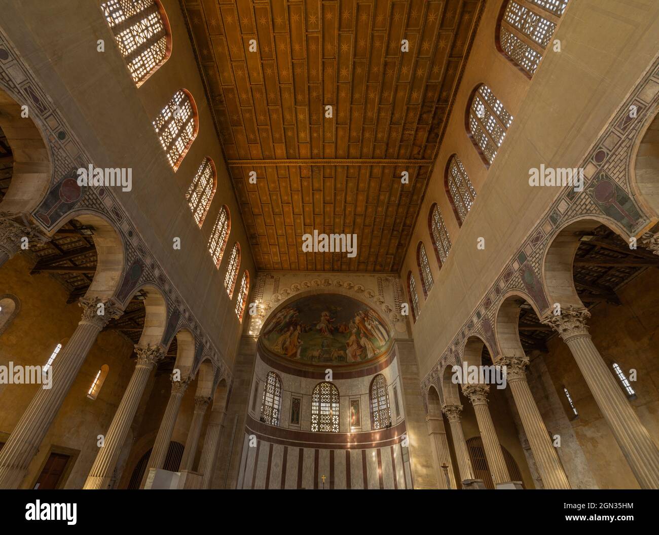 Basilica santa sabina Banque de photographies et d’images à haute ...