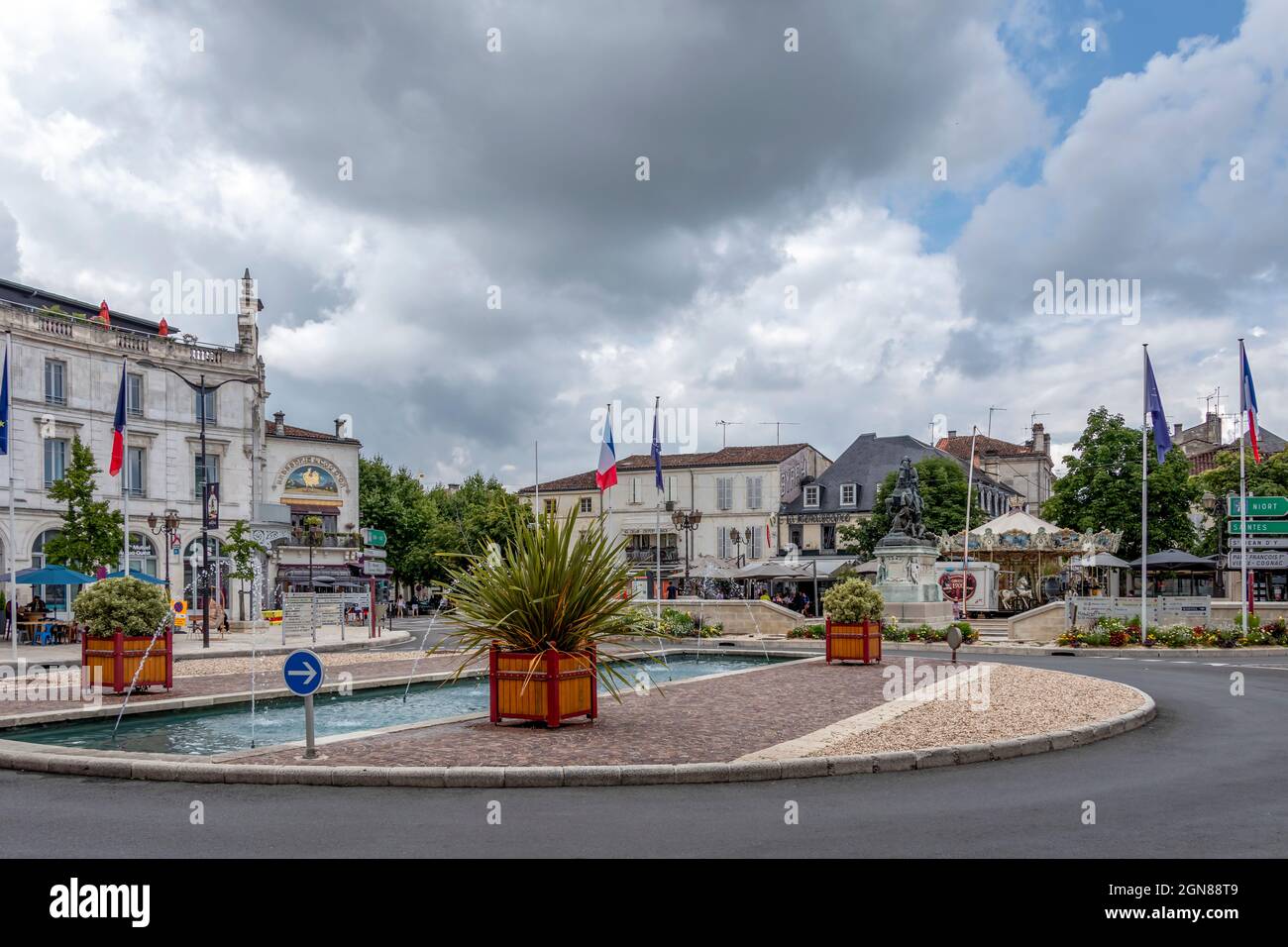 Cognac city place france Banque de photographies et d’images à haute ...