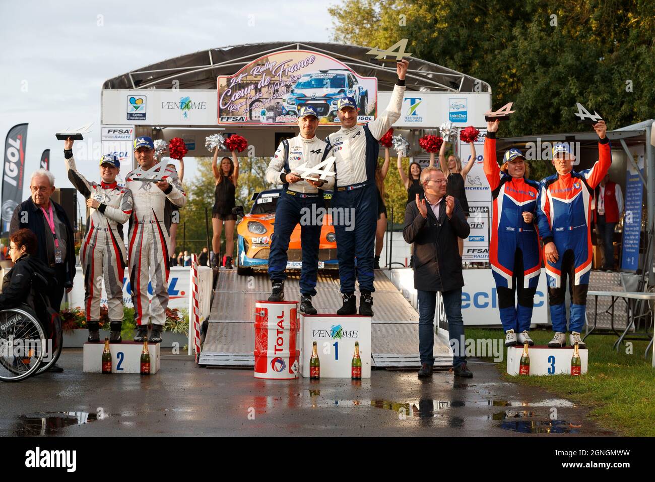 SAUNIER Julien, VAUCLARE Fred, Sébastien Loeb Racing BARDAHL, Alpine A110, HERNANDEZ Nicolas ...