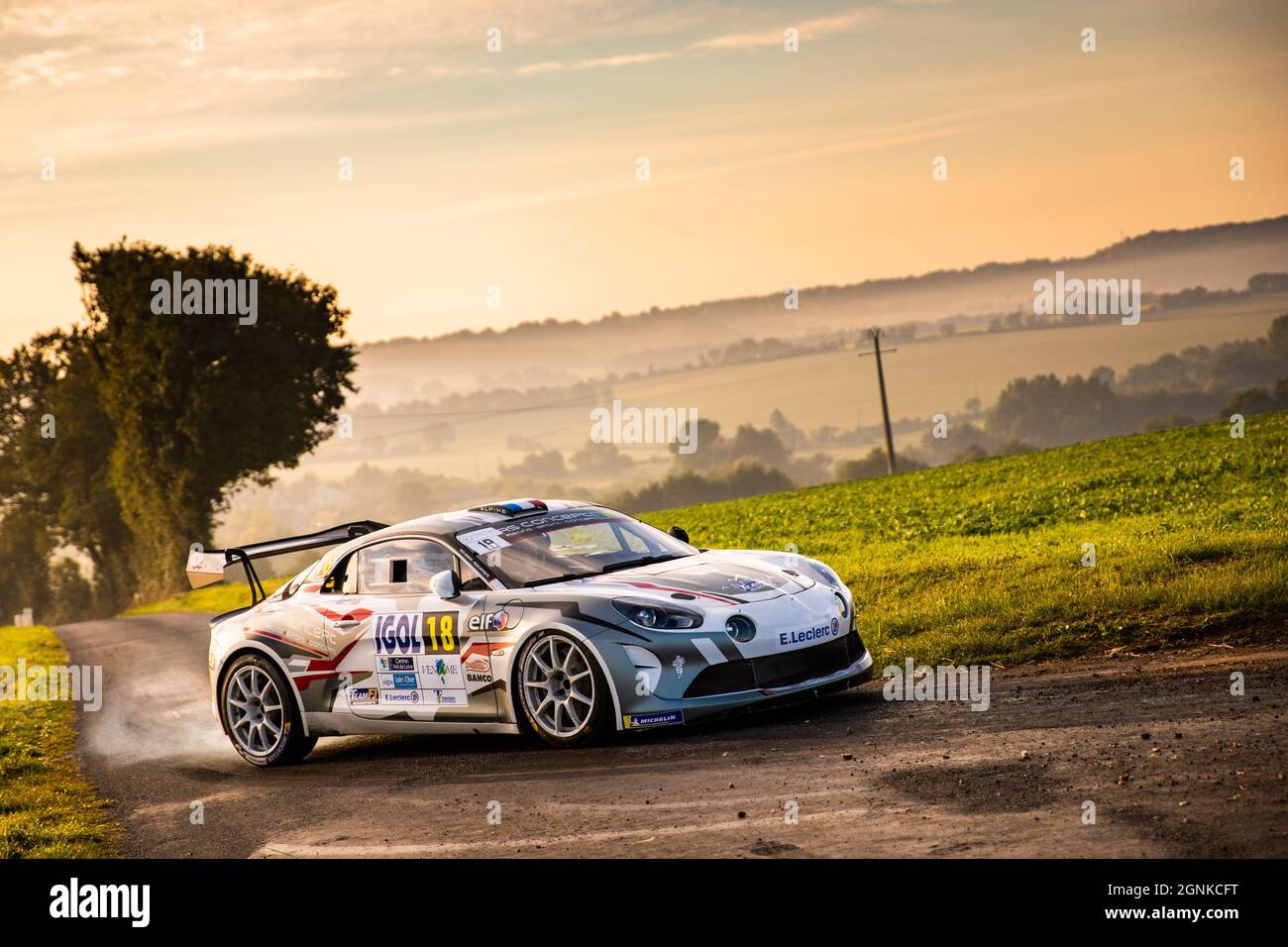 18 HERNANDEZ Nicolas, MELOCCO Candice, Team FJ, Alpine A110, action ...