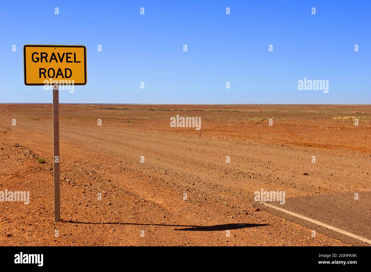 Route pavée Banque de photographies et d’images à haute résolution - Alamy
